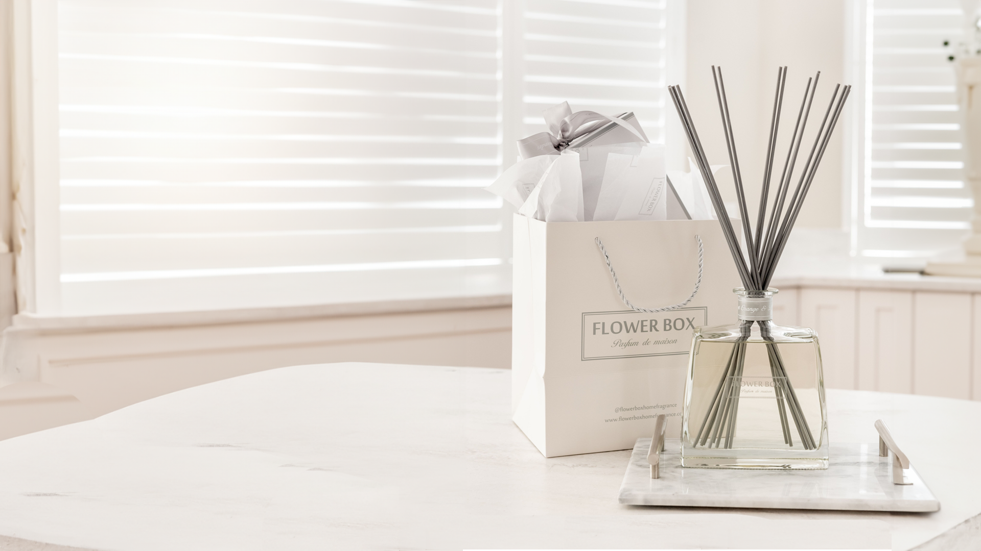 Magnolia & Green Leaves - Hallmark Diffuser (700ml) – Flower Box Home ...